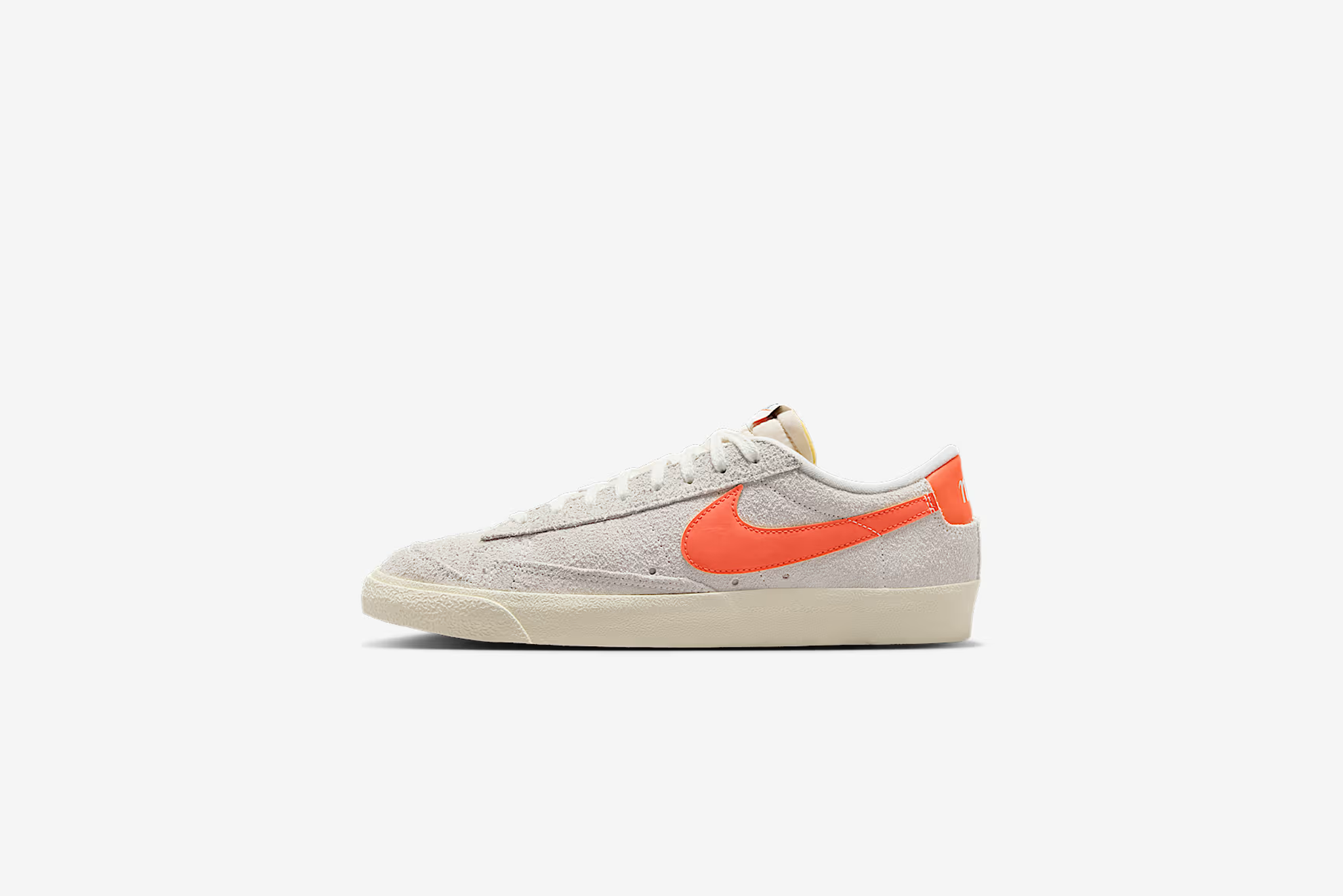 Nike "Blazer Low '77 PRM" M - Summit White / Safety Orange – Manor.