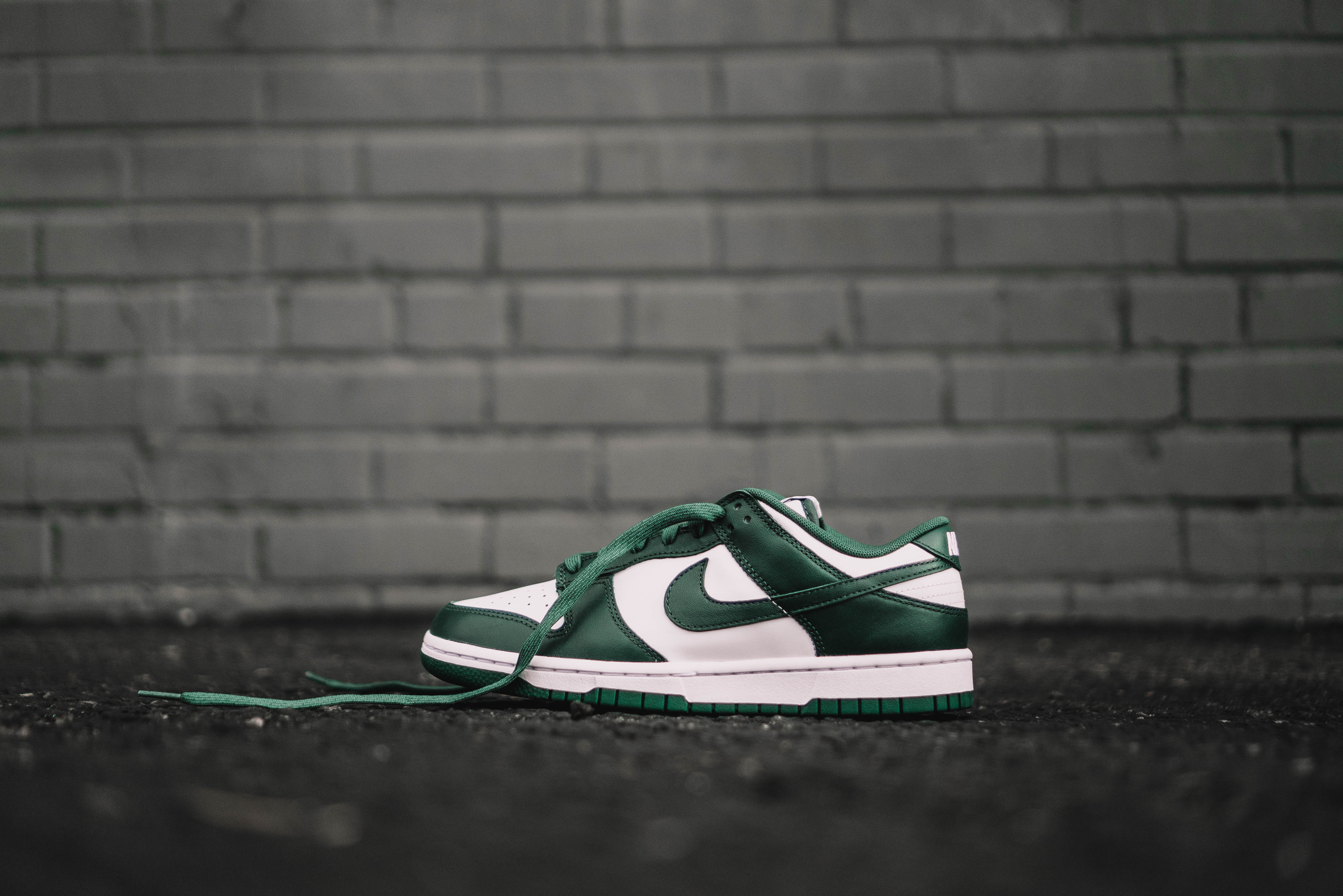 The Nike Dunk Low 'Varsity Green' is Already a Summer Classic – Manor.