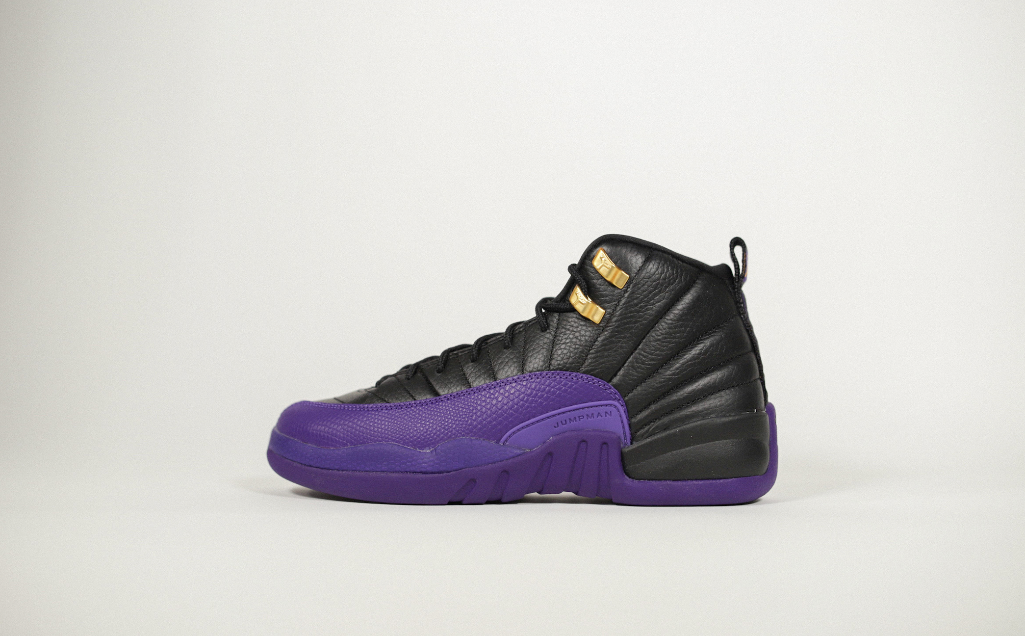 Air Jordan Retro 12 'Field Purple' – Manor.